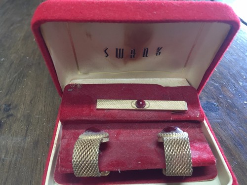 VINTAGE GOLD TONE SWANK CUFFLINKS SET Tiebar clasp BEAUTIFUL RUBY RED ...