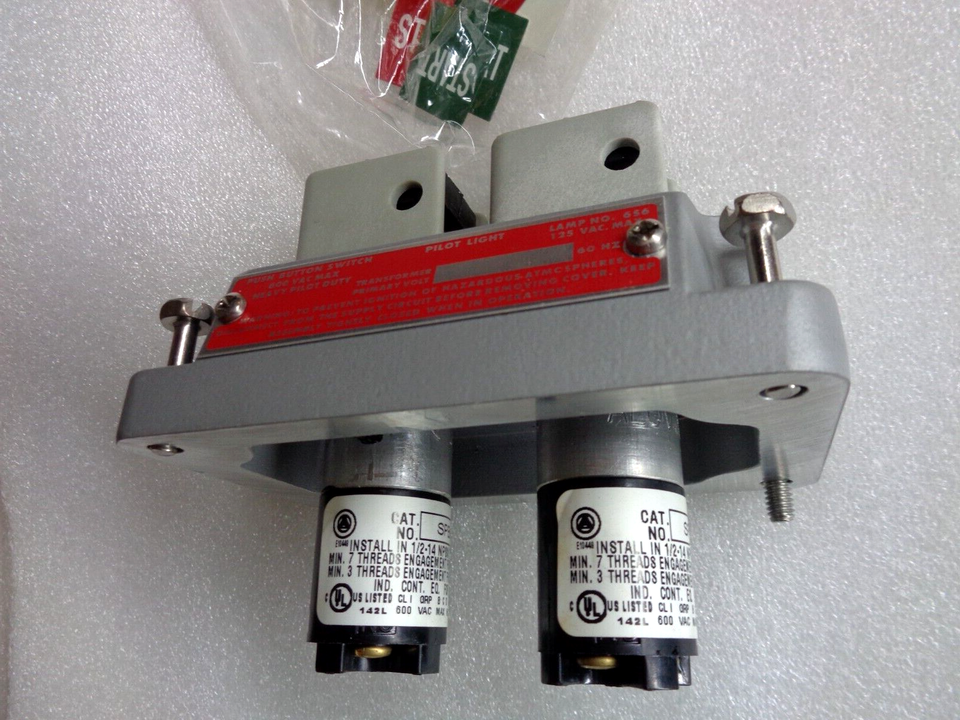 Emerson Appleton EFKBU2 Push Button Switch Ser M | eBay