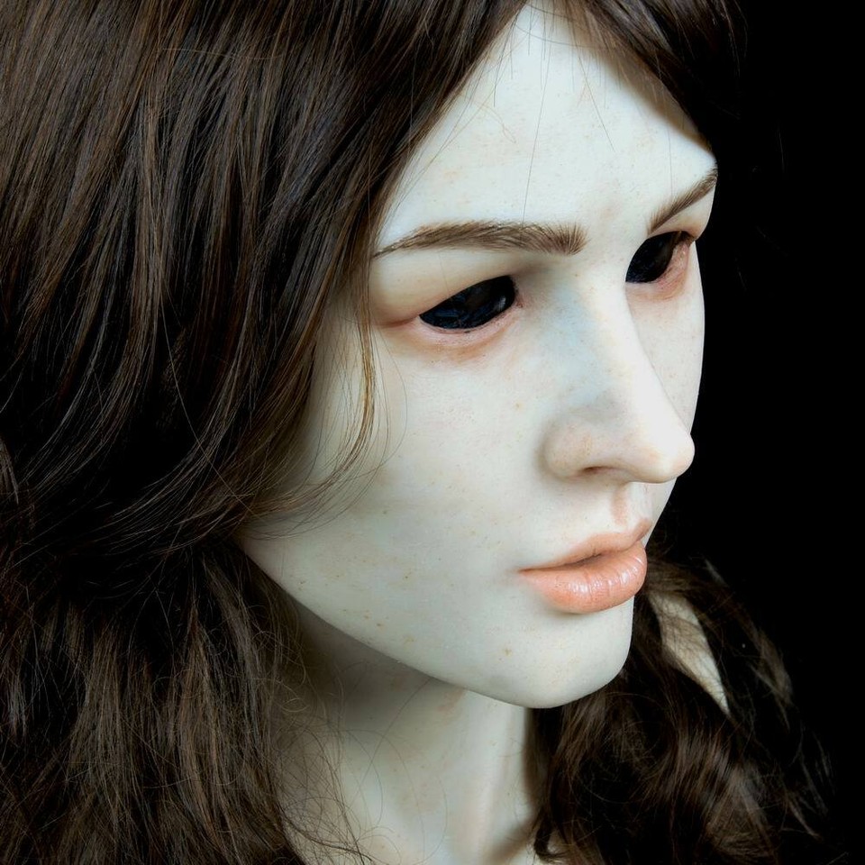 Young women mask Ultra realistic female silicone facial mask Man ...