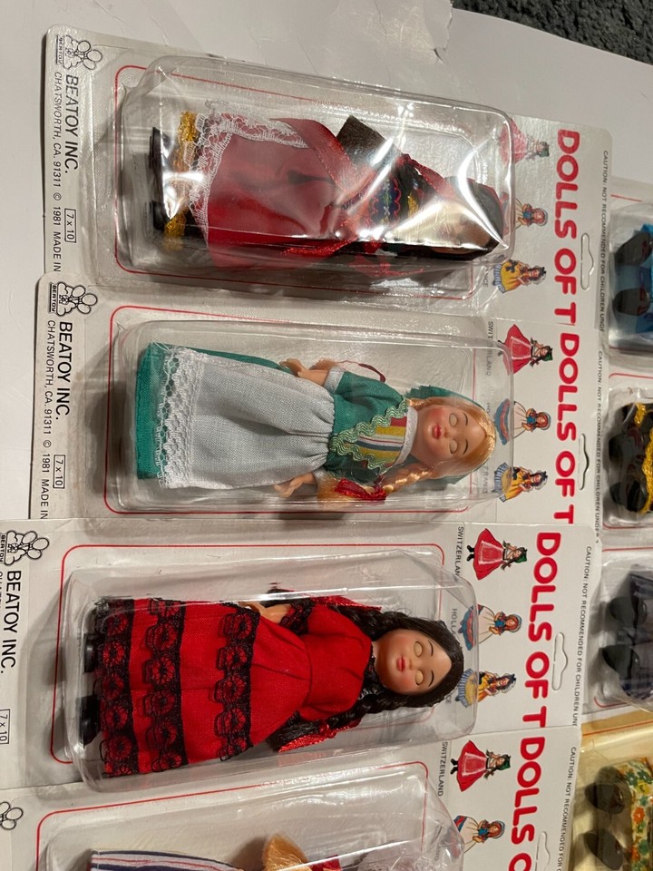 dolls of the world 12 doll set beatoy 1981 italy, greece,scotland ...