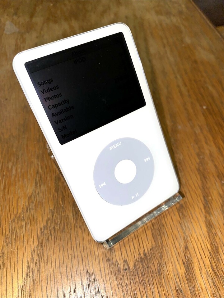 Apple iPod classic 5th Generation White (30 GB) MA002LL w/ Battery ...