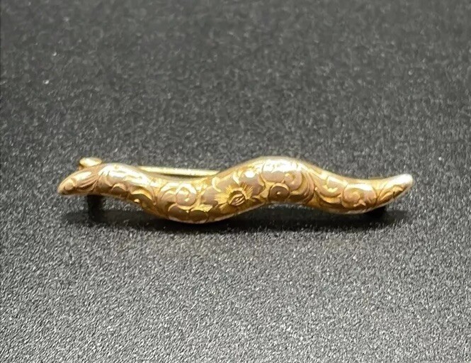 14k Gold Wavy Pin - Gem