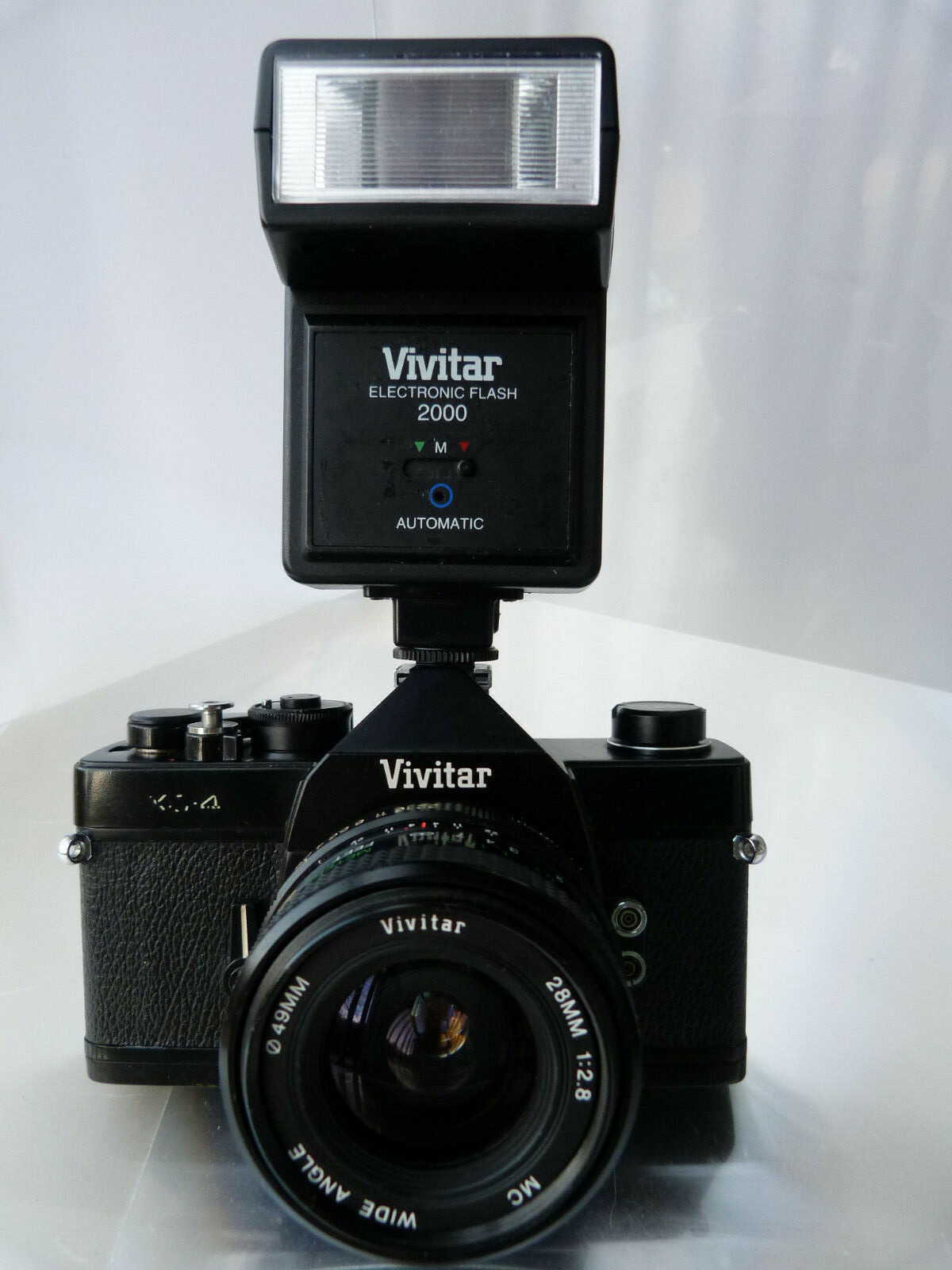 Vivitar XC-4 Camera with Vivitar 2000 flash and Vivitar MC 28MM/2.8 ...