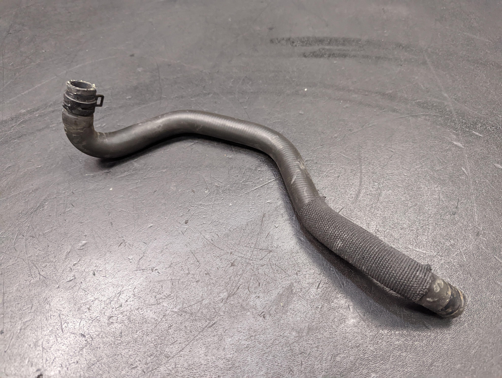 Manguera enfriador de aceite de transmisión Mercedes CLA 250 2465010358 ...