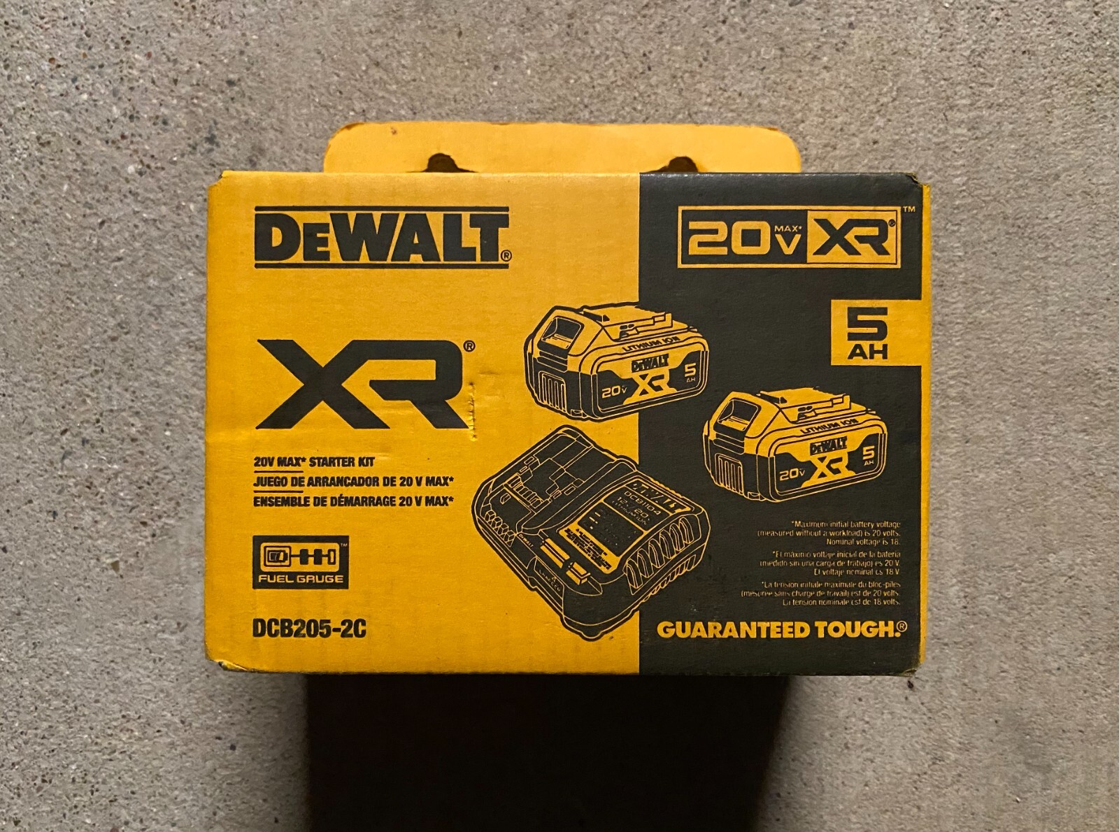 Dewalt 20V DCB205-2C 2 Pack Lithium-ion Battery and Charger Starter Kit ...