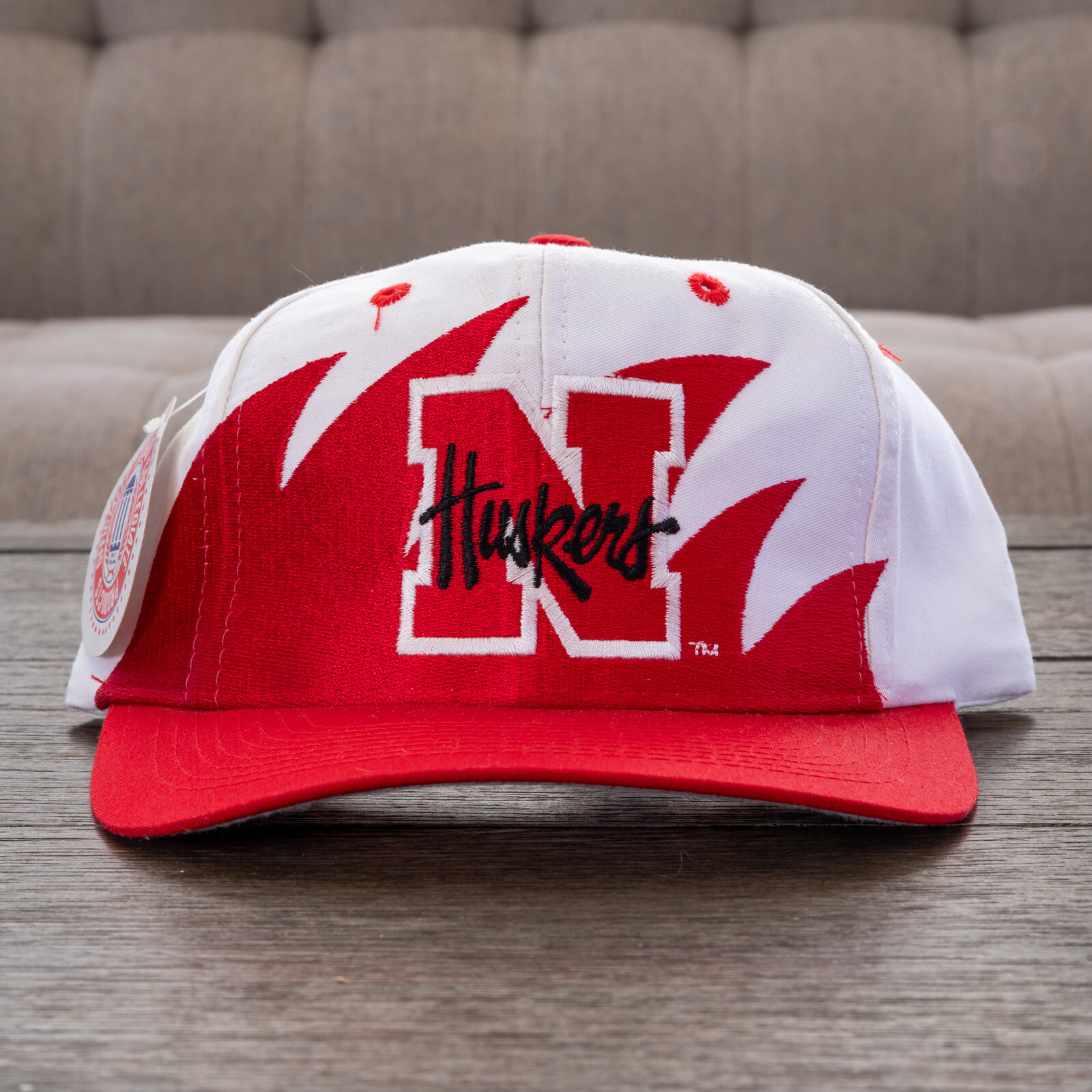 Vintage Nebraska Corn Huskers Logo Athletic Sharktooth Snapback Splash ...