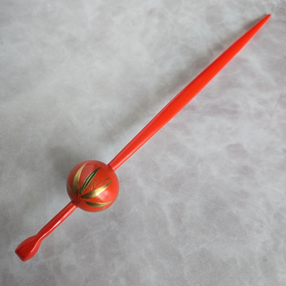 Japanese Lacquered Balls, Hairpins, Kanzashi, Gold Lacquer, Bamboo ...