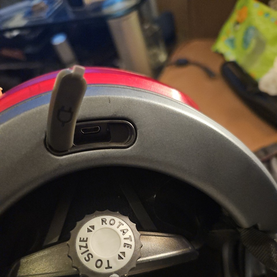 Bike Helmet With BT Smart Riding Helmet Camera And Rear Lights in MINT ...