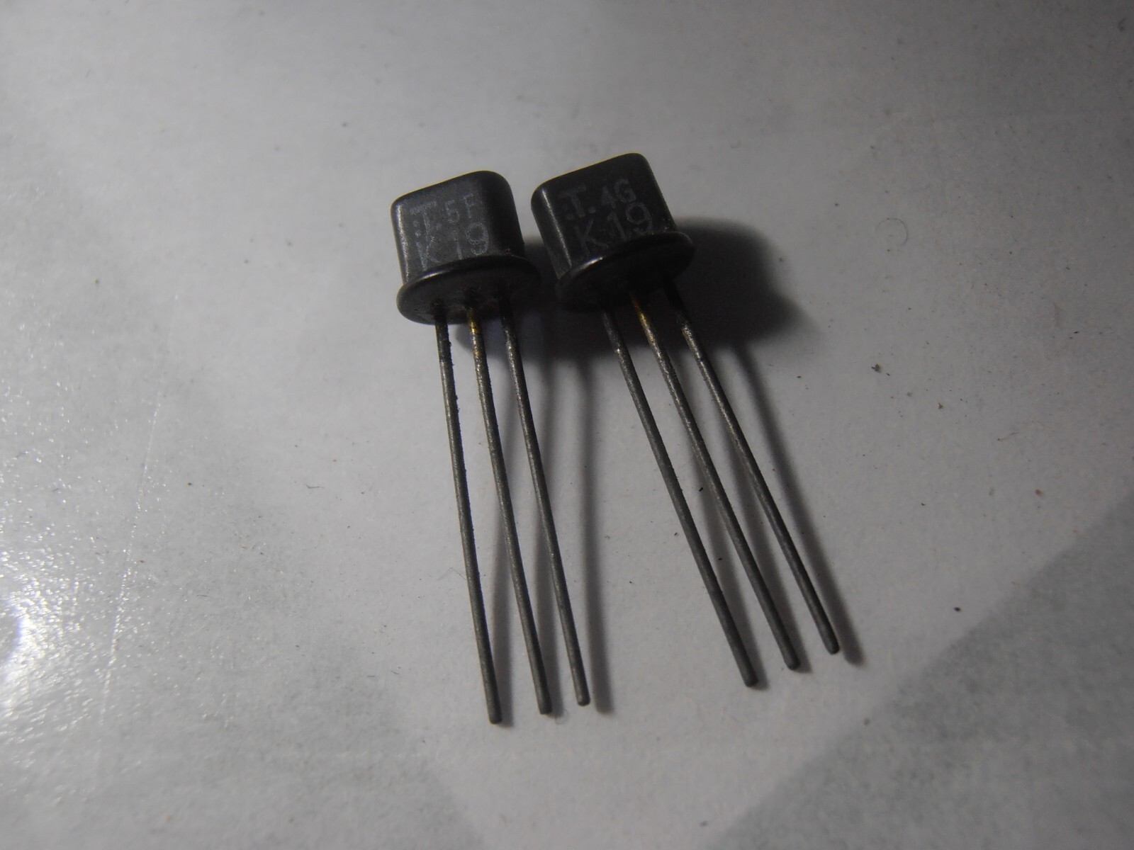 2x 2SK19-BL NPN TRANSISTOR FET TO92 TOSHIBAA NOS | eBay