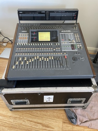 Yamaha 02r Digital Mixer With Meter Bridge. Woodgrain Finish | eBay