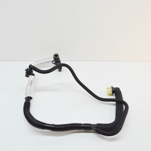 NEW MERCEDES-BENZ GLA X156 ENGINE BREATHING BLEED LINE A1330102100 ...