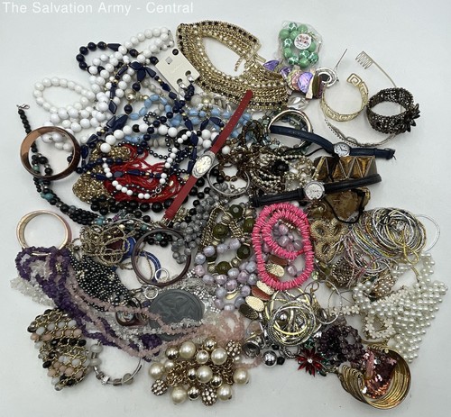Assorted Multicolor Necklace Bracelet And More Jewelry Mixed Lot 1 ...