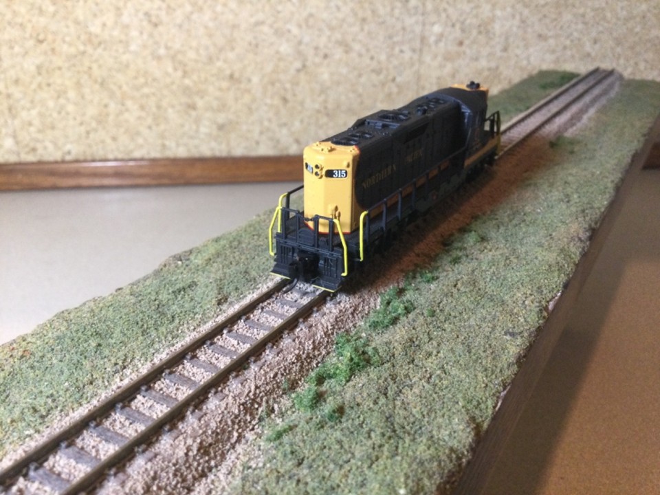 N scale Atlas GP-9, Northern Pacific #315, with DCC | eBay