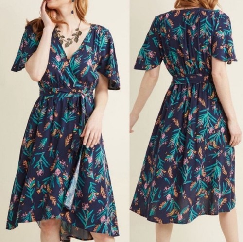 Modcloth Romantic Renewal Faux Wrap Midi Dress in Navy Floral 3X Large ...