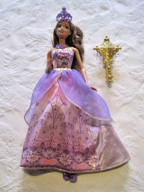 Barbie And The Three Musketeers Viveca