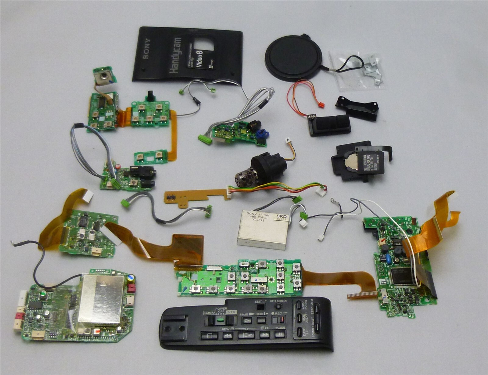 Sony CCD-F55 HandyCam Video8 Camcorder | Standard Definition | Black ...