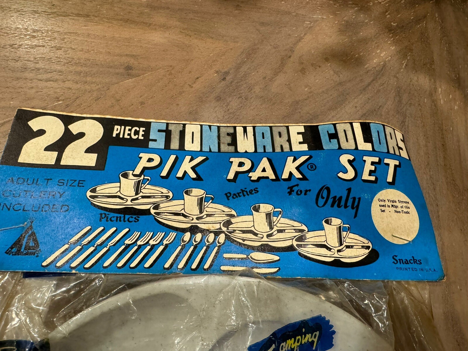 1960s Pik Pak Set 24 pc Plastic Picnic Set in Orig Bag New Old Stock ...