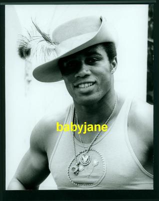KEN NORTON VINTAGE 8X10 PHOTO BIG MUSCLES IN TANK TOP AND HAT WITH ...