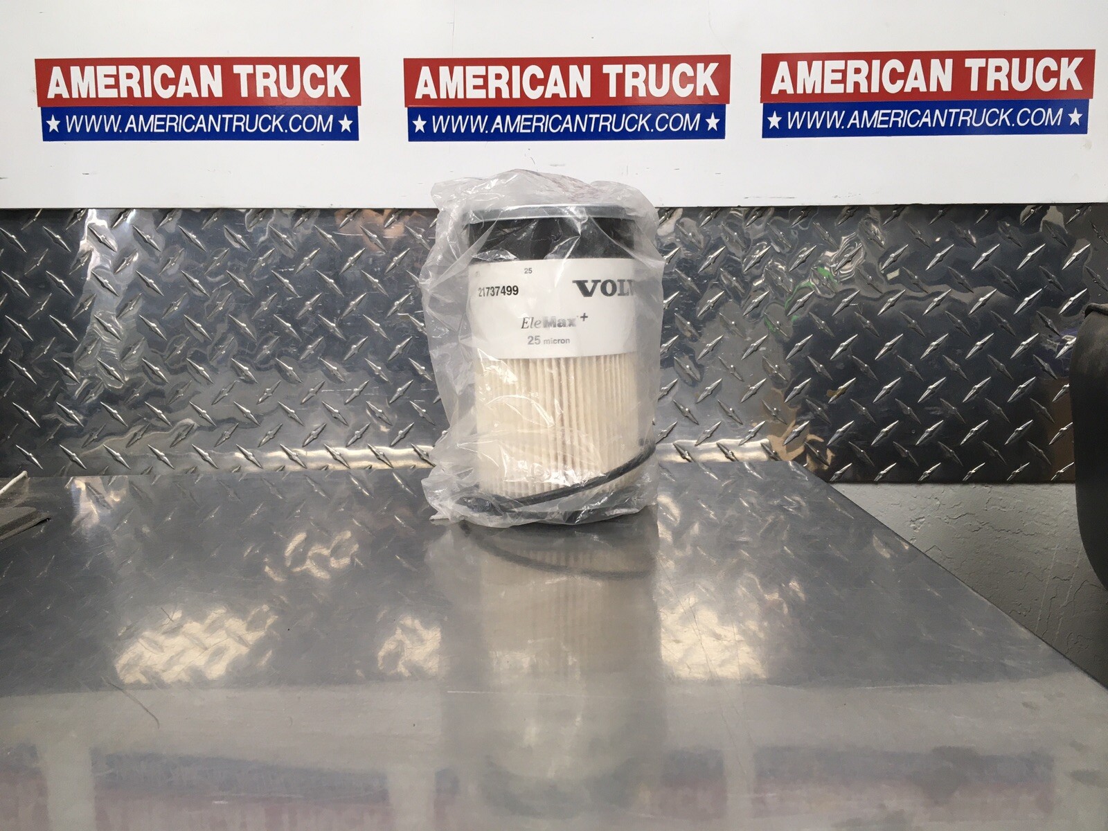 VOLVO 21737499 - Fuel filter cross reference