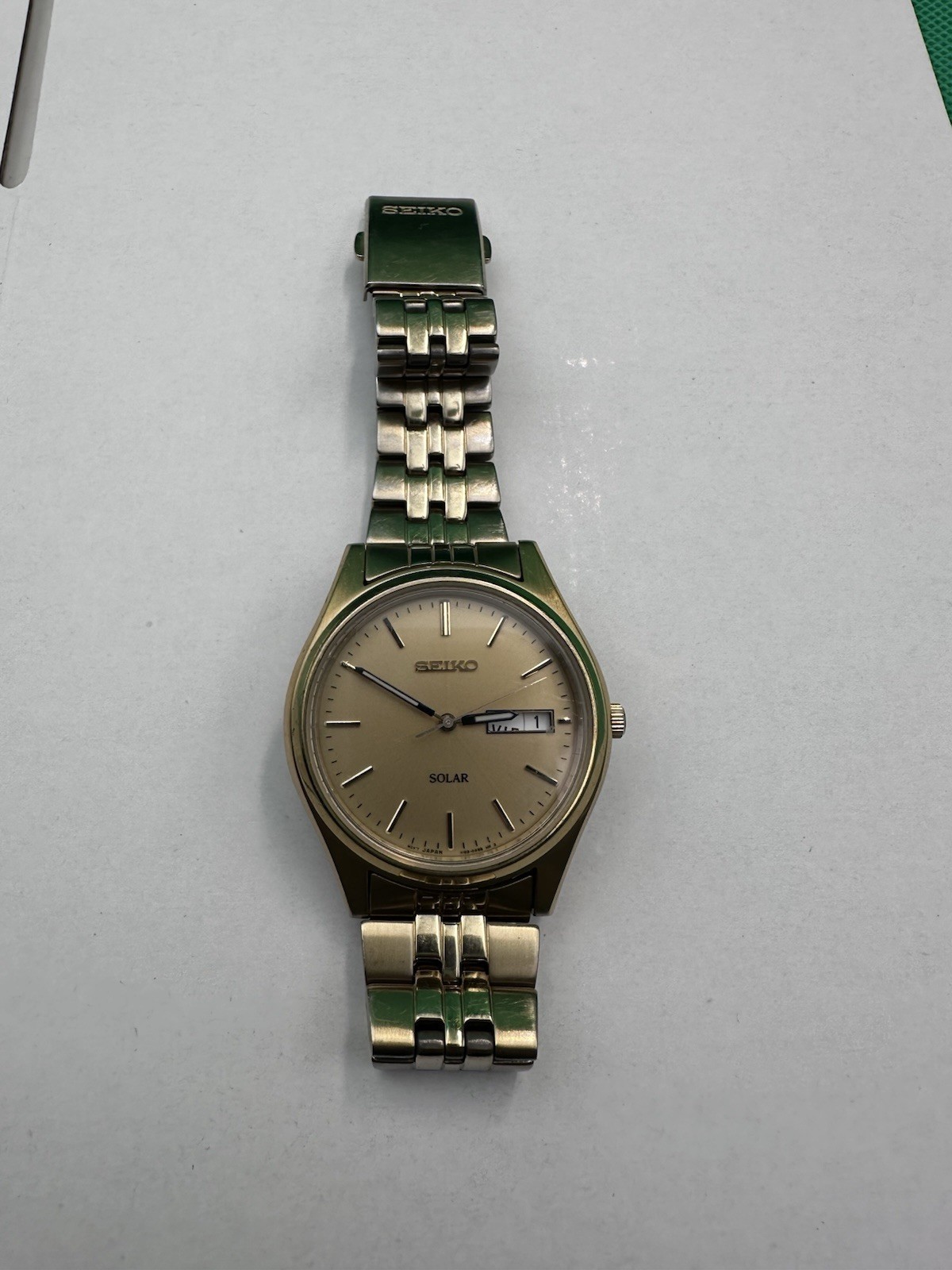 Seiko Solar Mens Classic Essential Gold Tone Dial Day… - Gem