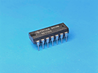 1 x Genuine NE556N Texas Instruments Dual Precision Timer IC 556 NE556 ...