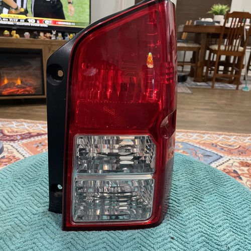 2005 - 2012 Nissan Pathfinder Right Passenger RH Side Tail Light Oem ...
