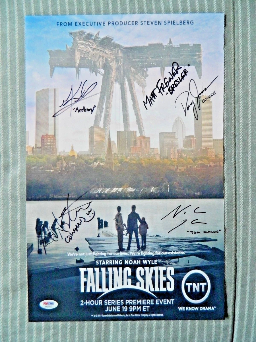 Doug Jones Falling Skies