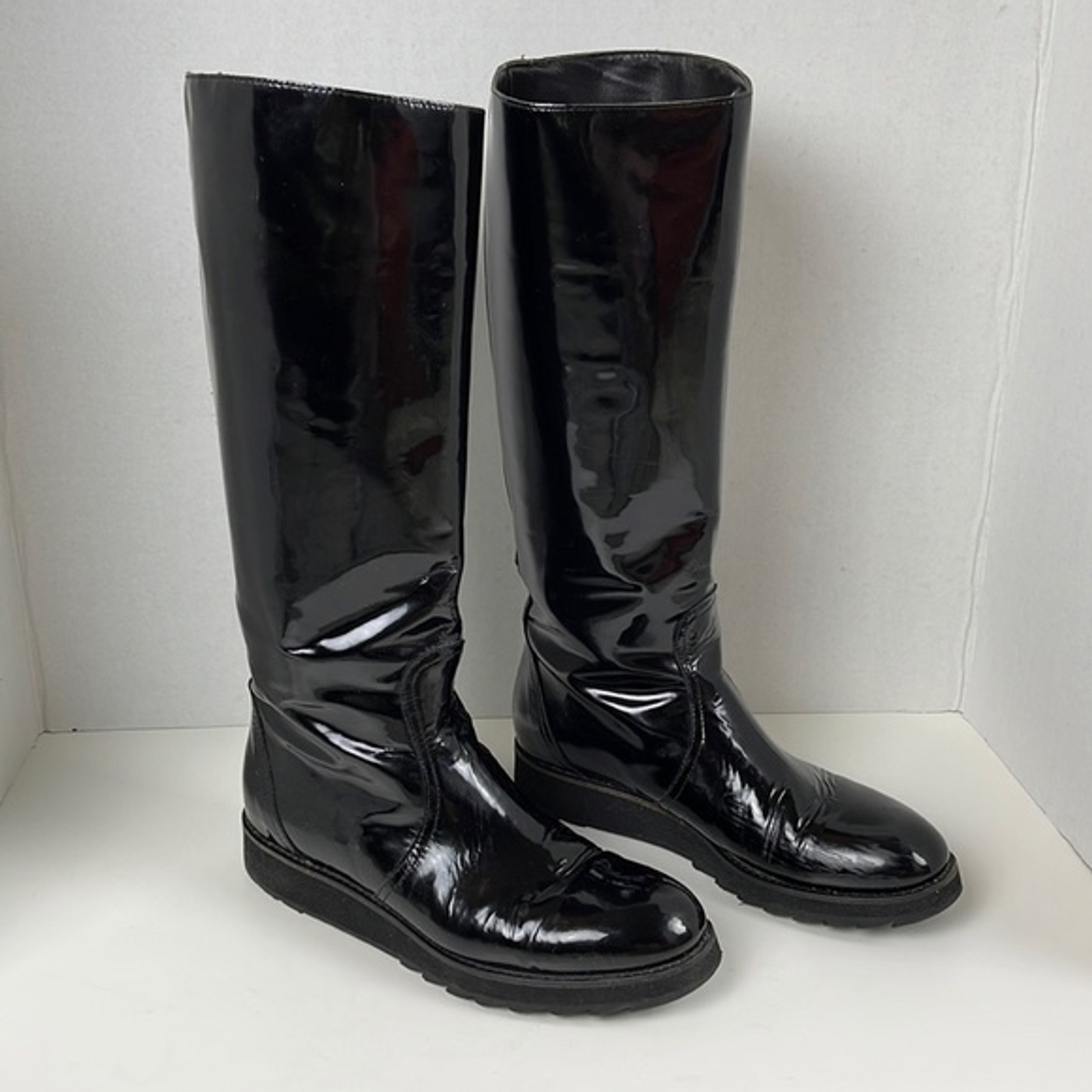 RARE Vintage Laura Bellariva Patent Leather Calf Boot… - Gem