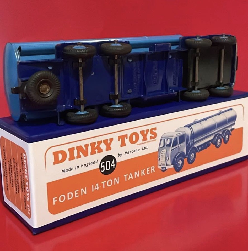 DINKY 504 Foden 14-Ton Tanker 1st cab (with high quality reproduction ...
