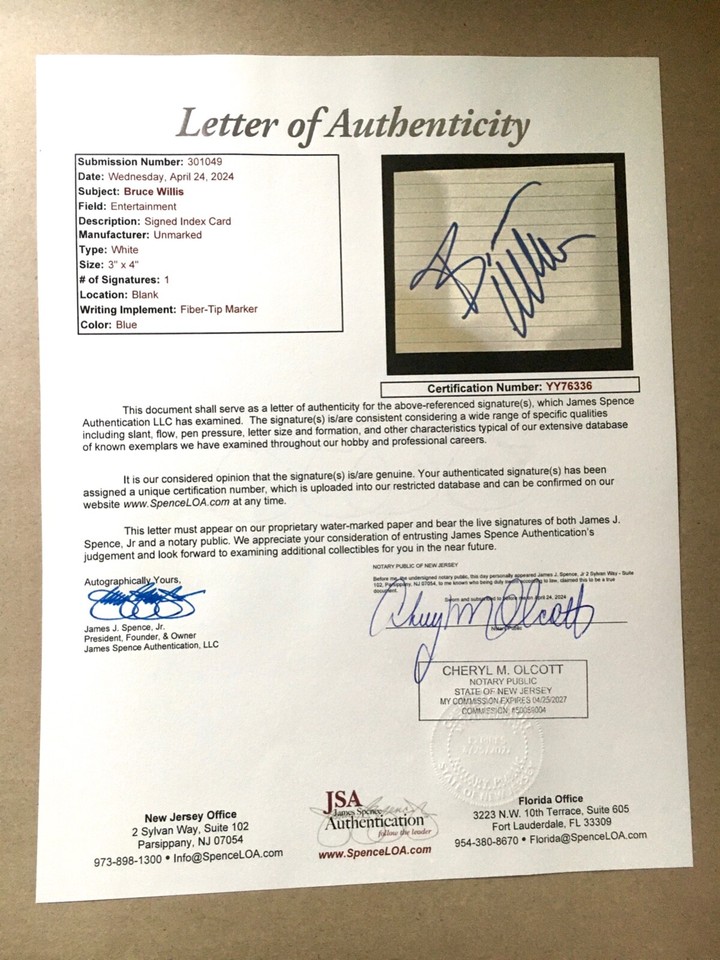 Bruce Willis signed autograph Pulp Fiction image matted with card figur ...