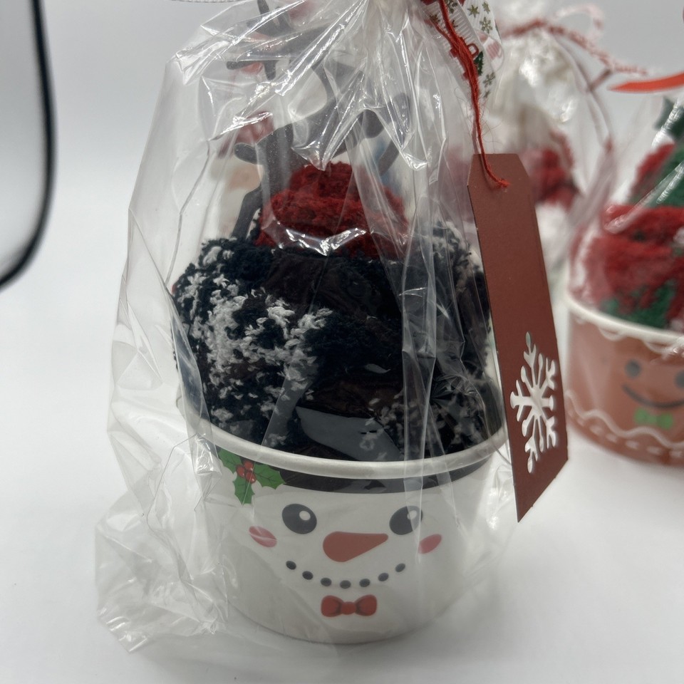 Christmas Sock Cupcakes, Stocking Stuffer, Teacher Gifts,Holiday Party ...