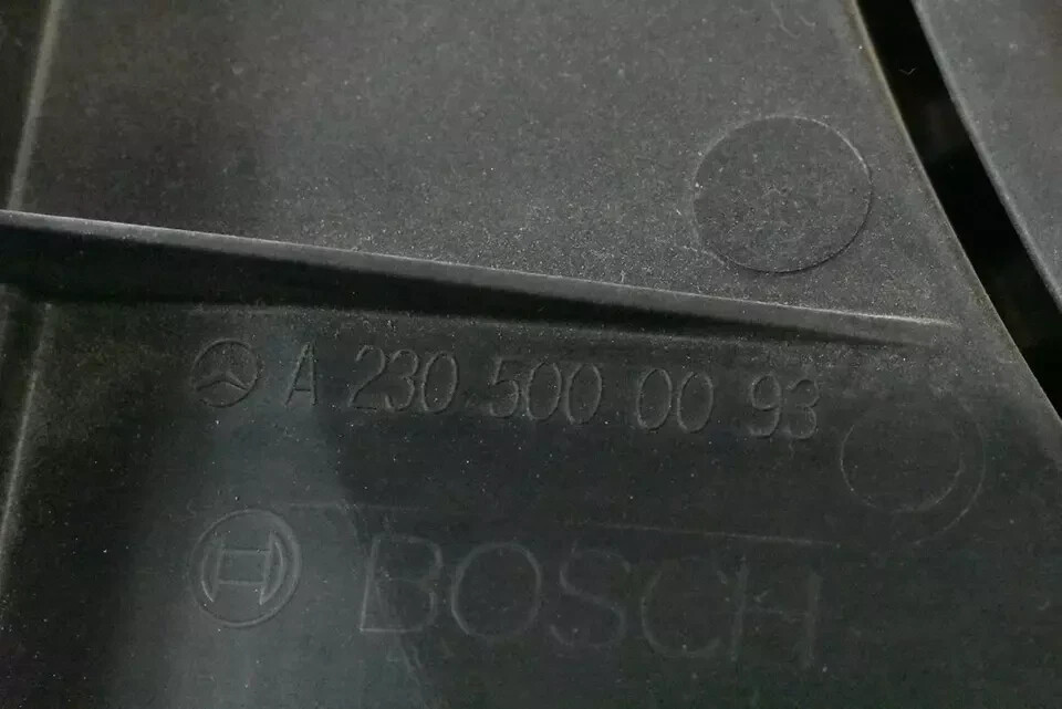 03-12 Mercedes R230 SL500 SL550 Engine Motor Cooling Radiator Fan ...