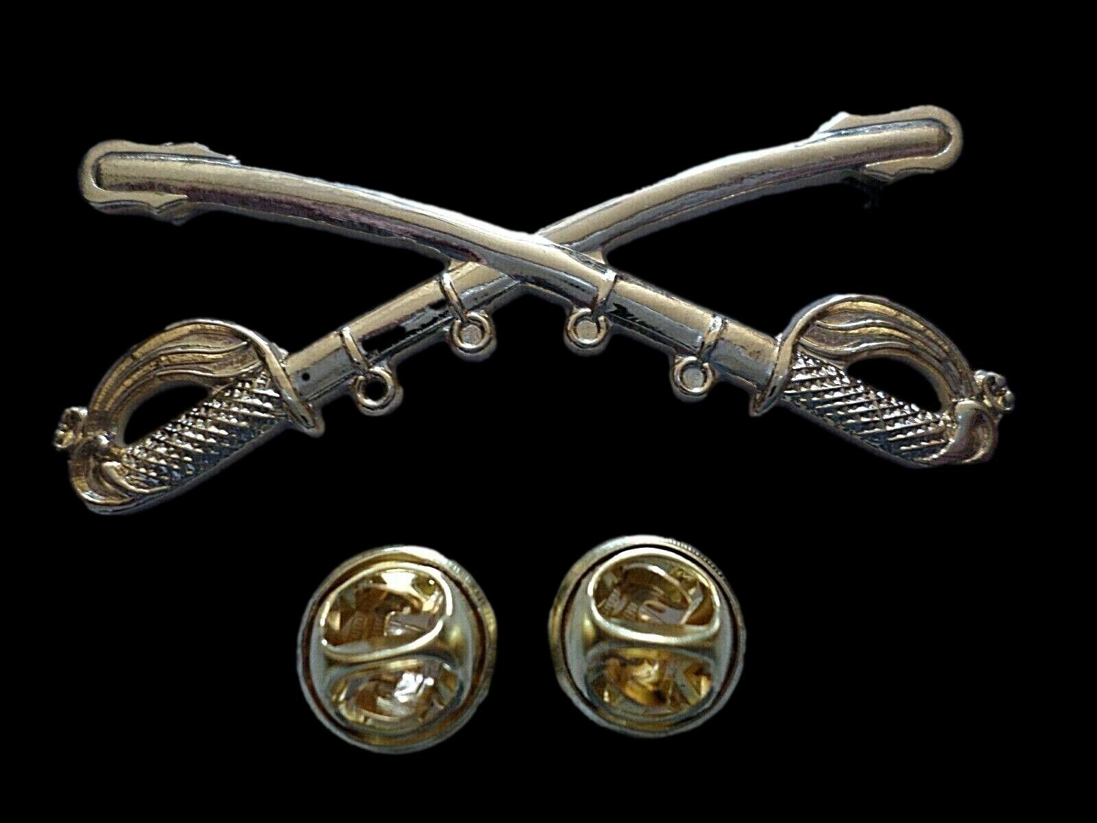U.S MILITARY CAVALRY METAL HAT BADGES PIN CROSSED SABERS SWORDS LARGE ...