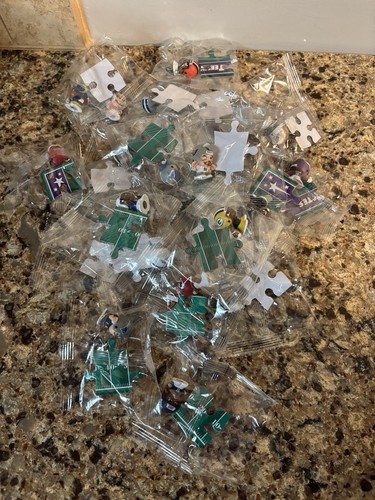 NFL Teenymates Lot of 23 Figures + 23 Puzzle Pieces 2025 Mahomes Allen ...