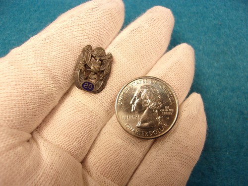 EXCELLENT OLDER VTG STERLING SILVER LAPEL PIN: US ARMY 20 YEARS SERVICE ...