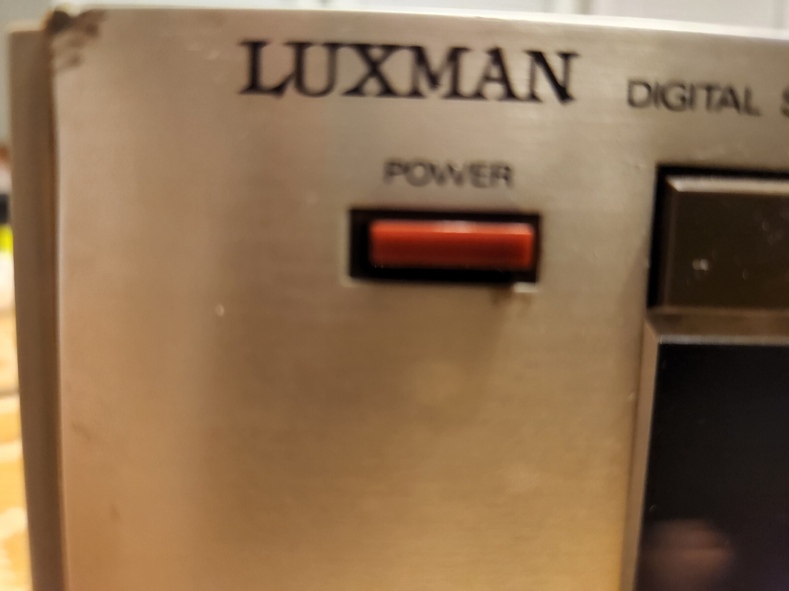 Luxman R-404 AM/FM Digital Synthesized Stereo Receiver | eBay