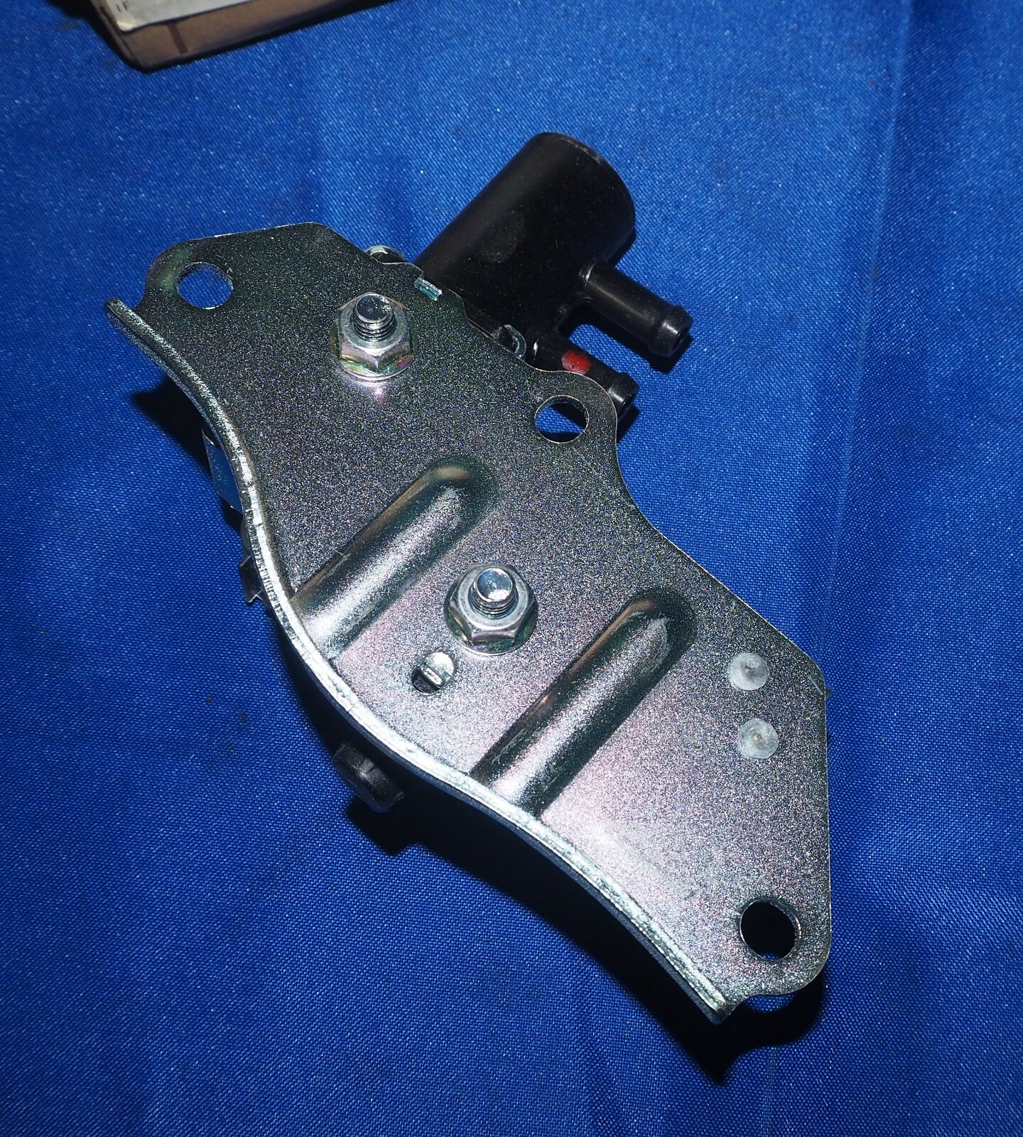 Mitsubishi MD367540 Genuine OEM Factory Original Solenoid Valve for ...