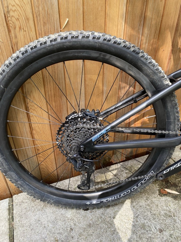 Specialized Epic Evo Expert 29" Carbon Mountain Bike - Size L | eBay UK