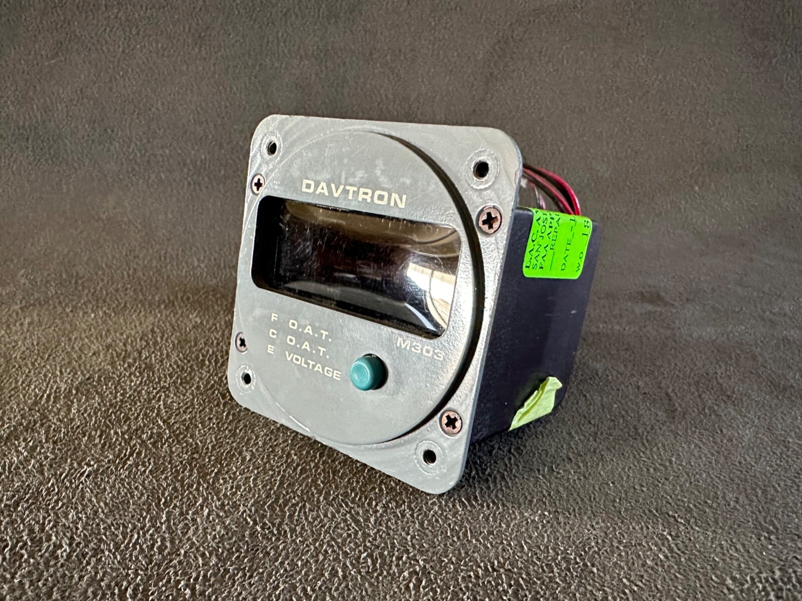 Davtron M303 Digital Voltmeter / Outside Air Temperature Avionics ...