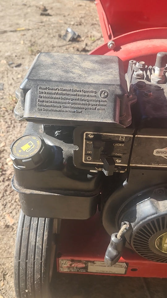 GENUINE OEM BRIGGS 694315 FUEL GAS TANK PLUS CARB VIDEO 135212 | eBay