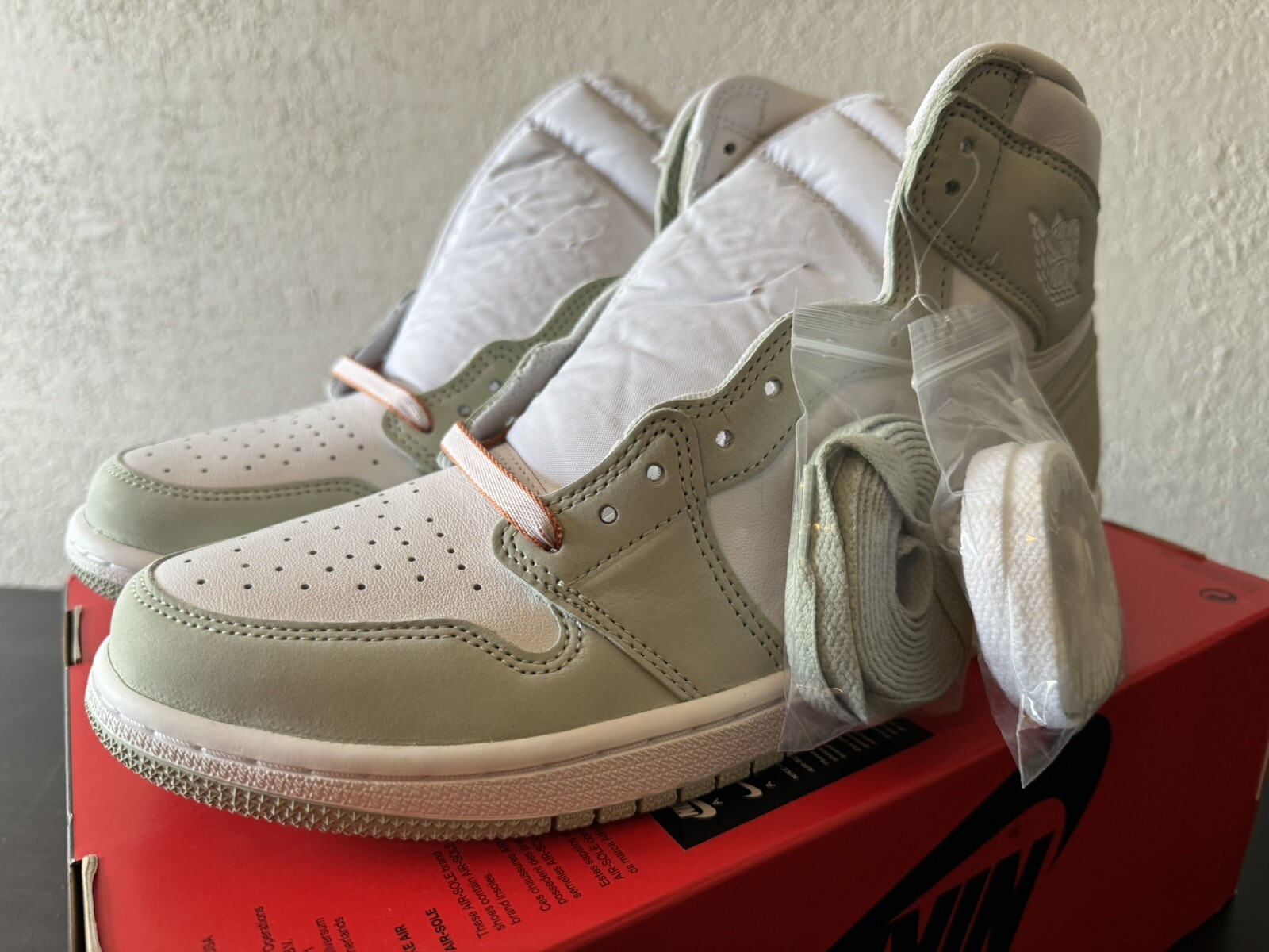 Air Jordan 1 Retro High OG ‘Seafoam’ CD0461-002 Women’s 11.5 | Men’s 10 ...