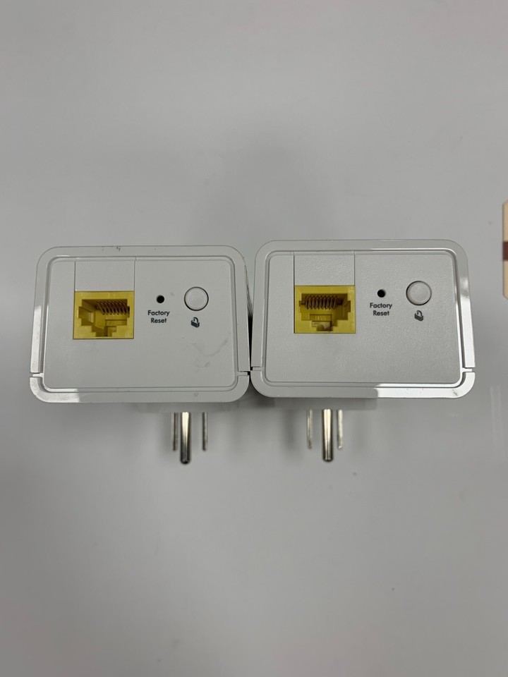 2x Netgear Powerline 1000 Network Extender + Extra Outlet | eBay