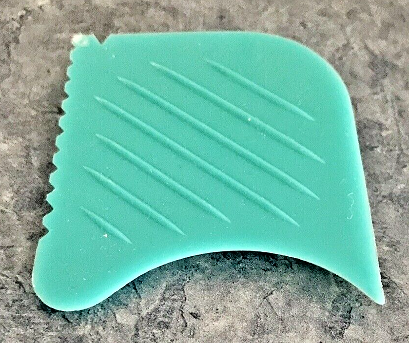 Tupperware 5 in 1 Gadget - Vegetable Peeler, Scraper, Scrubber, Seal ...