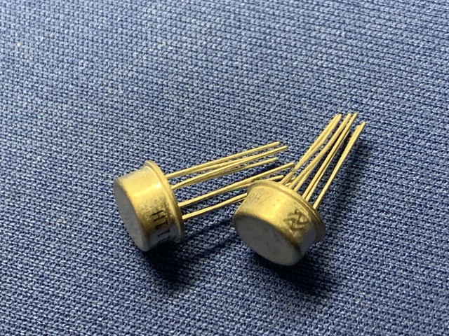 2 Pcs Lm111h Nsc 8 Pin To-99 Metal Can Voltage Comparator .. for sale ...