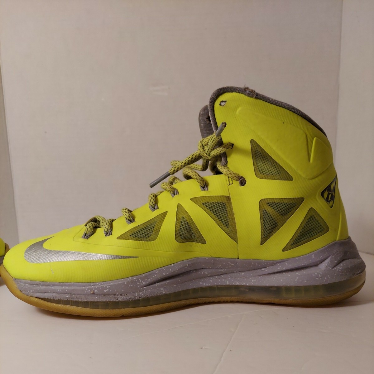 Lebron 10 Invictus