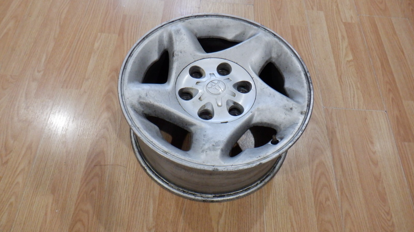 2000-2004 Toyota Sequoia Tacoma Tundra alloy Wheel 16x7" Rim Silver OEM ...