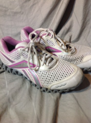 REEBOK ZIGNANO FLY 2 RUNNING TRAINER WHITE MTLLC SILVER PINK 8.5 GUC ...
