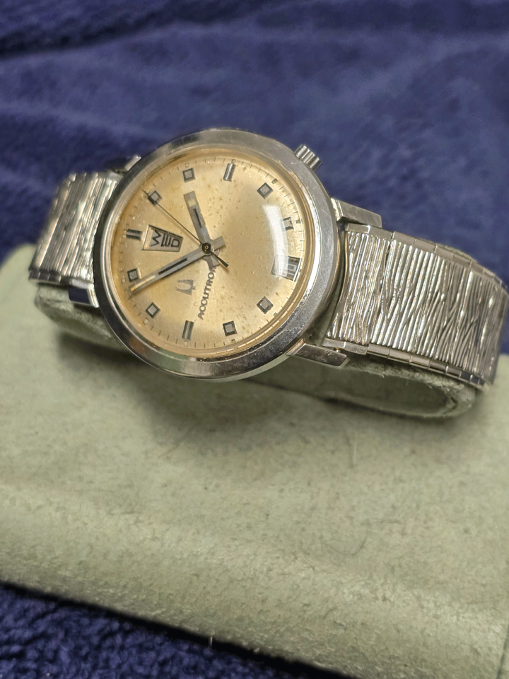 Vintage All Original Accutron 2182 Reference 2984 Up/Down Day-Date ...