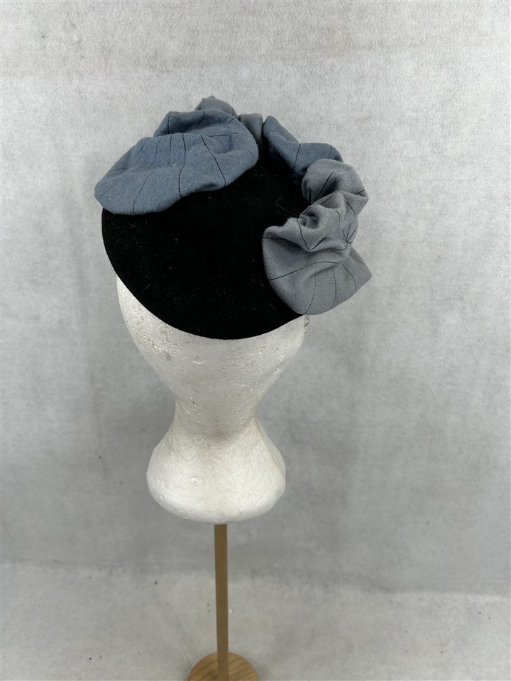 antique woman's hat tip/tilt black blue felt "La Rose" NY original WWII ...