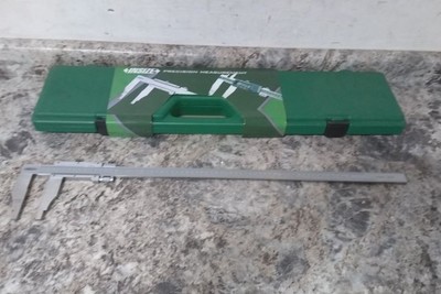 Calipers - 24 Vernier Caliper